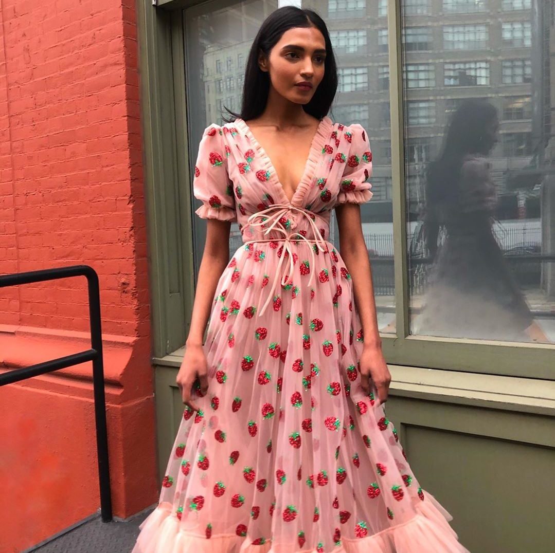 This Strawberry Midi Dress is the Dress of the Summer - toppoptoday.com