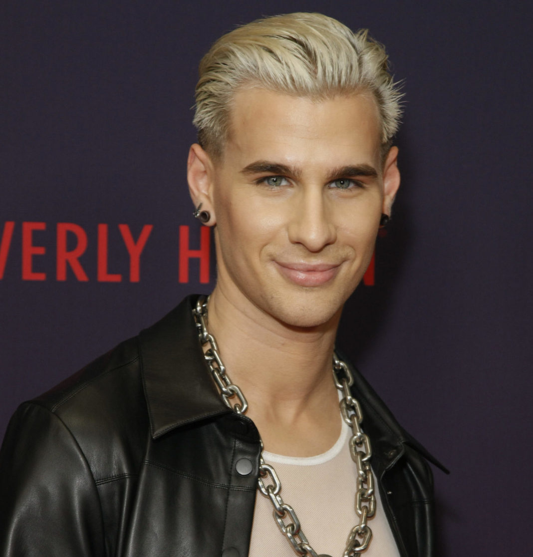 Why's Everyone Talking About Brad Mondo? - toppoptoday.com