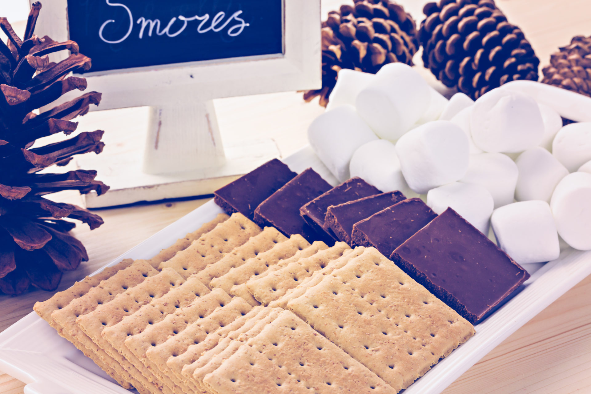 S'mores Boards are the Latest Food Craze - toppoptoday.com