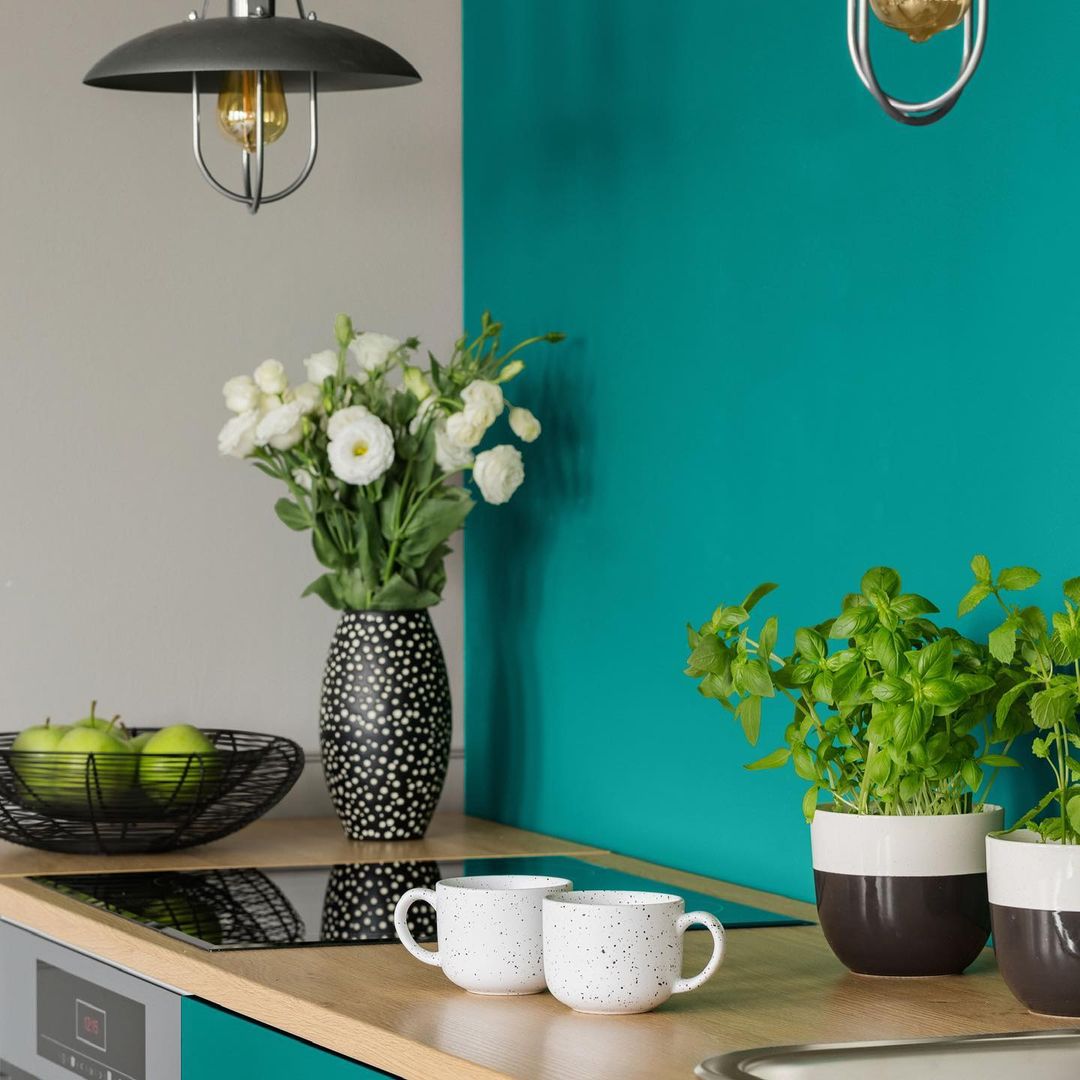 Green is Proving to Be 2021's Biggest Home Decor Trend - toppoptoday.com