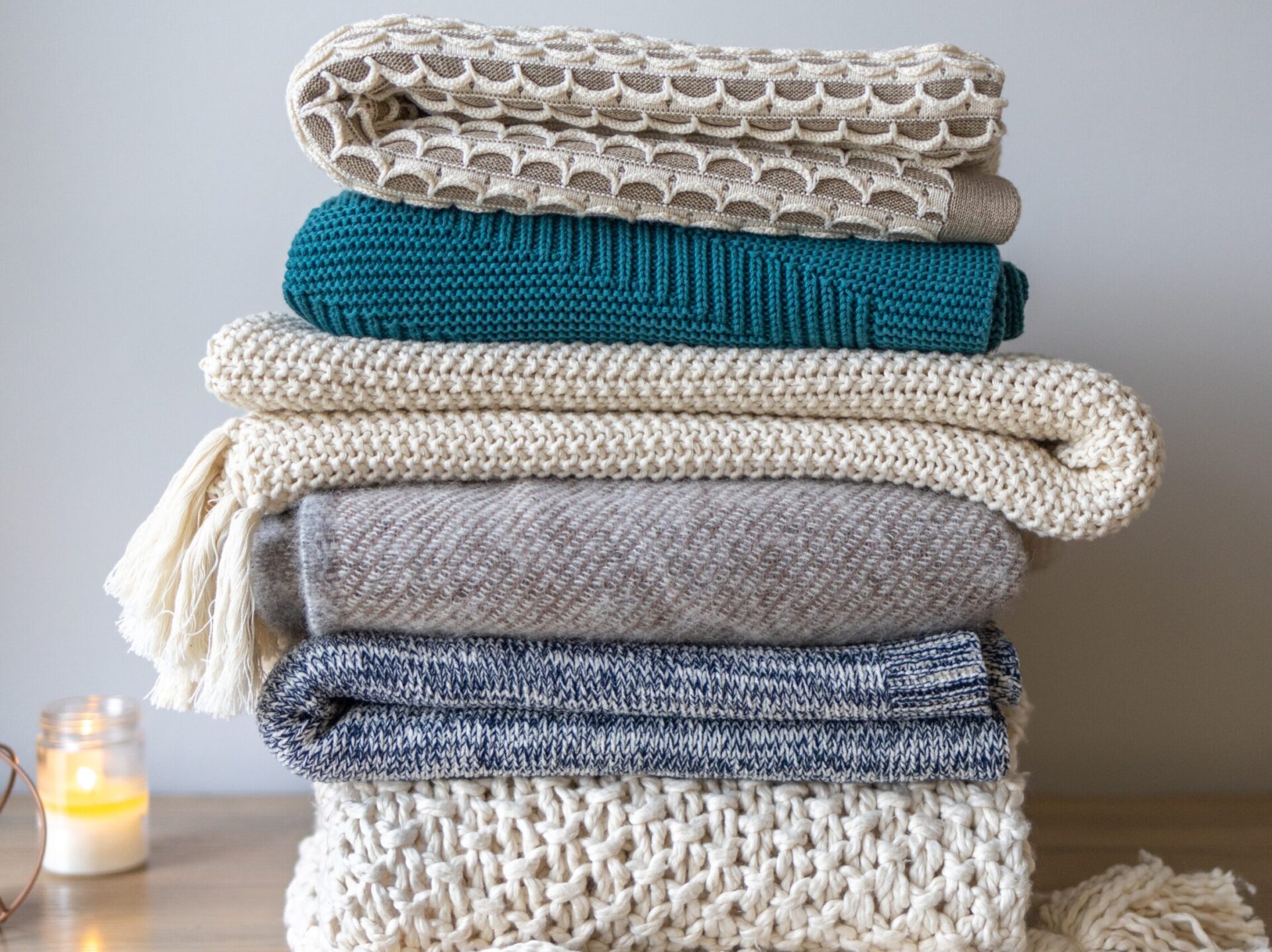 Blanket Walls are the Coziest Home Décor Trend Trending on TikTok ...